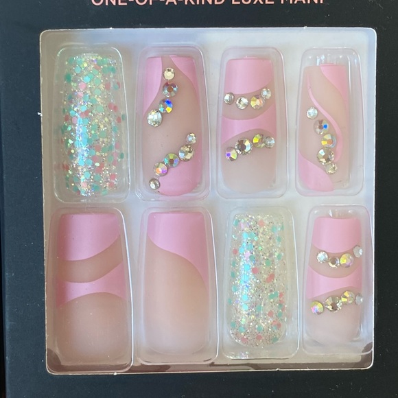Kiss | Makeup | Kiss Masterpiece Pinknude Long Press On Nails Highend ...